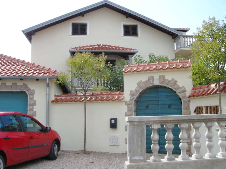 Holiday Home 1 / Apartment 8/ 1 этаж - Zadar