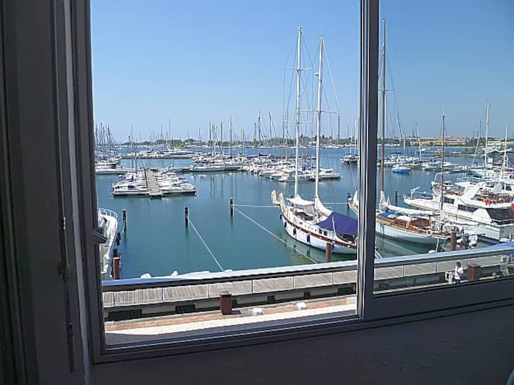 Appartement 4 Pers.  1ère Ligne Sur Port - Parking - Marseillan Plage