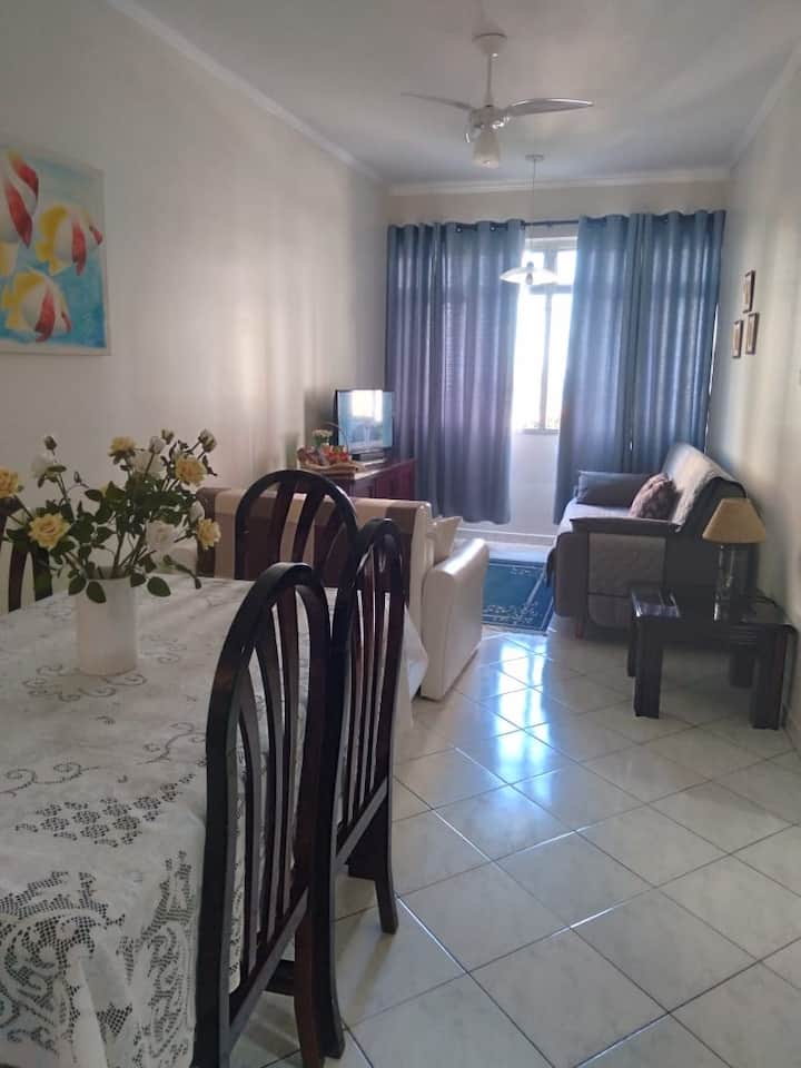 Apartamento Em Guarujá 
Pitangueiras 
Aconchegante - Guarujá