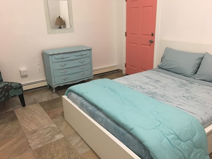 Aquamarine Suites Loft Style Apartment On The Mall - Kodiak, AK