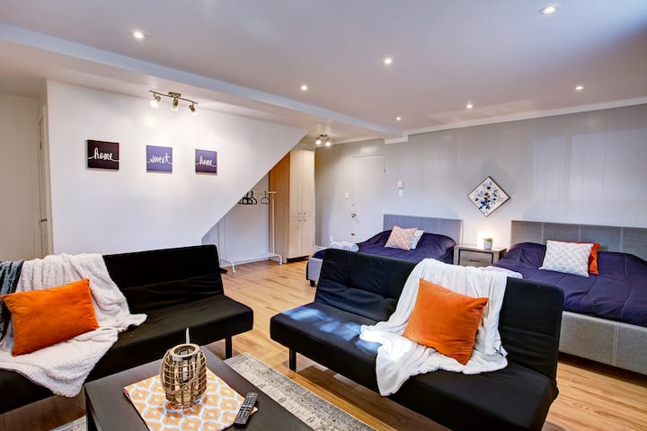 Lumineux, Charmant Et Calme Bachelor Bien Situé - Montréal