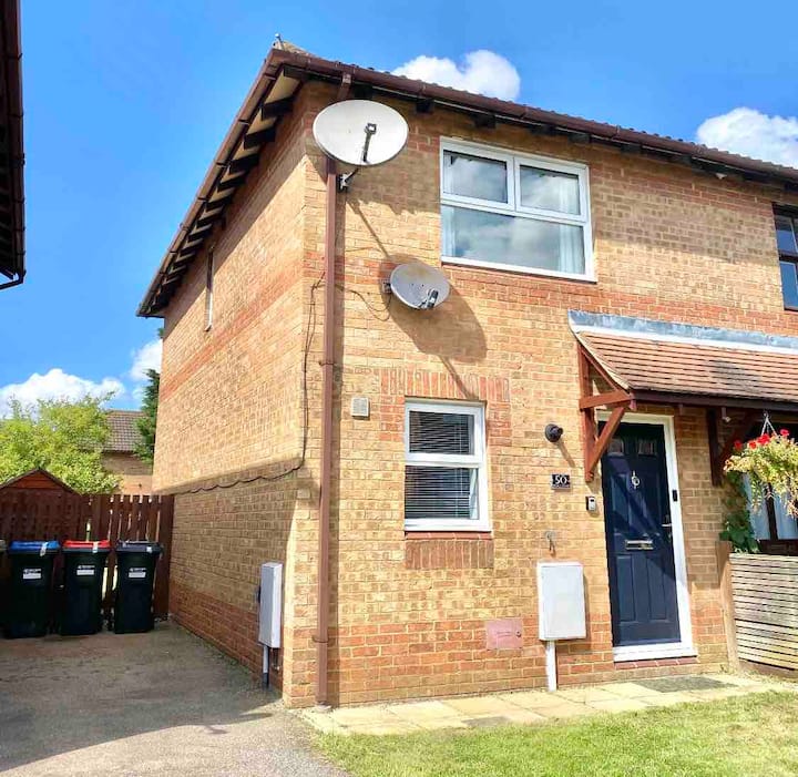 Cmk Home + Garden 4 Beds, Parking, Fully Equipped - Milton Keynes