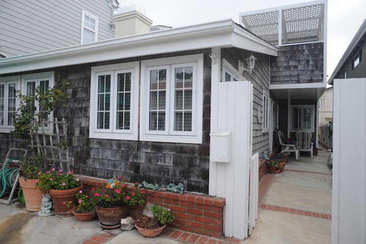 Charming Balboa Island Beach Home - Newport Beach, CA