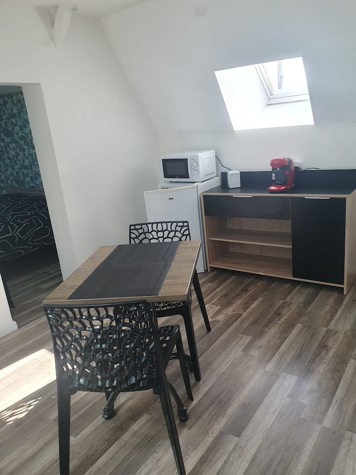 Appartement N° 5, 1 Chambre, Parking Privé - Bailleul