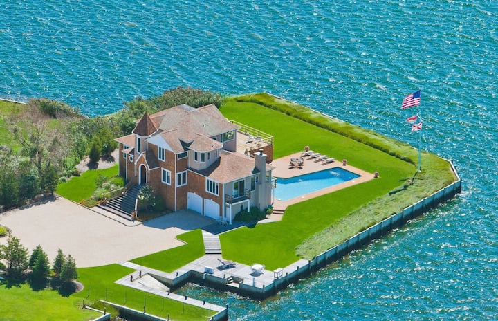 Truly One Of A Kind Hamptons Home - Eastport, NY
