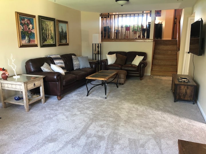 King Room In South Rapid Home, 7 Min To Downtown - Rapid City, SD