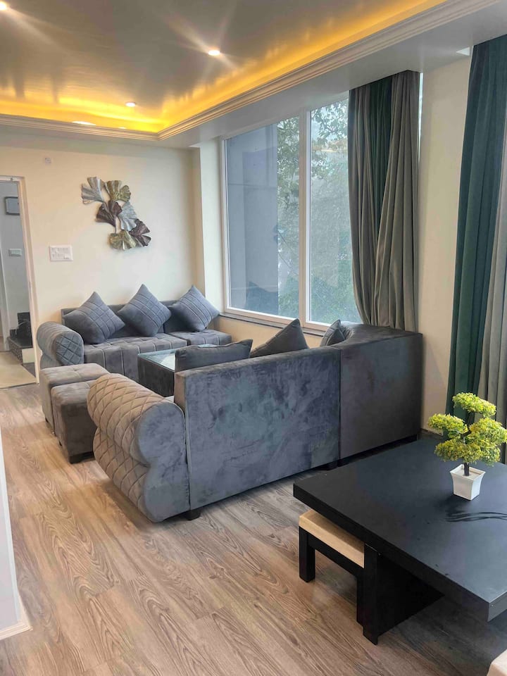 La Vino 5 - 西姆拉