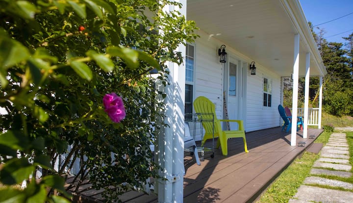 Rocked Retreat - In The Heart Of Gros Morne - Newfoundland and Labrador