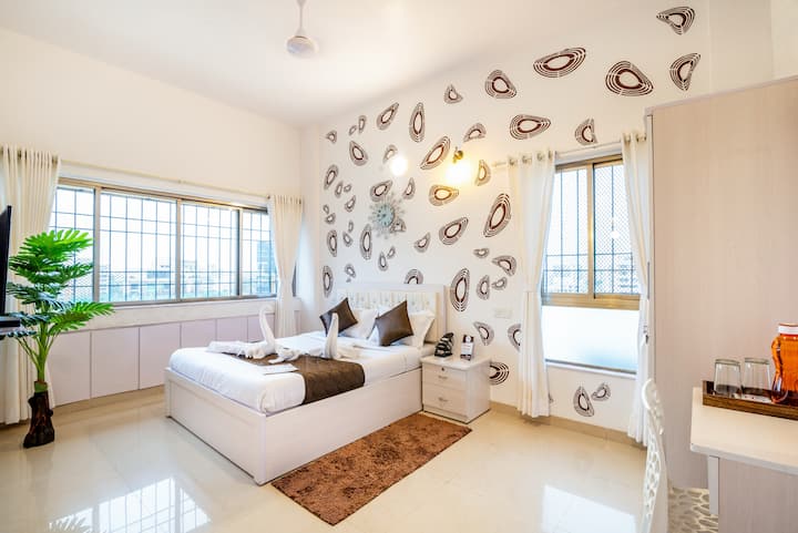 4 Bedroom Apartment That Charms - Mumbai