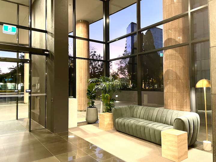 Luxury 1 Bedroom Apartment-f1 View, Pool+gym - St Kilda