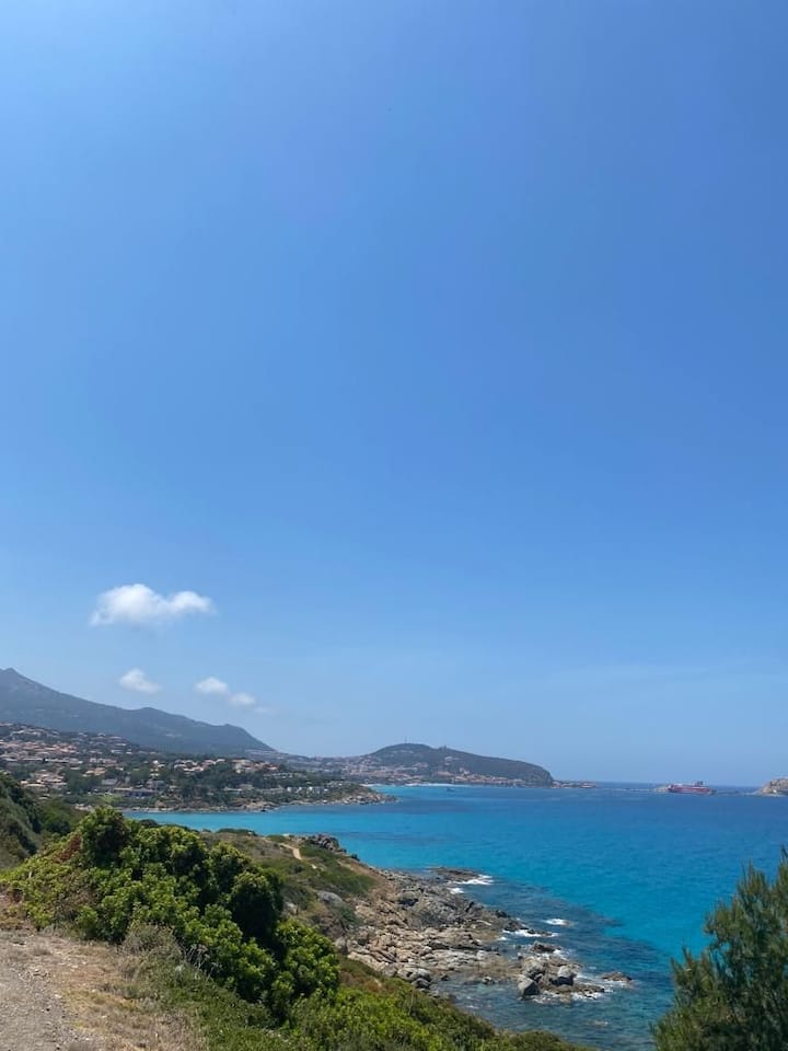 Appartement En Centre Ville à 2 Pas De La Plage - L'Île-Rousse