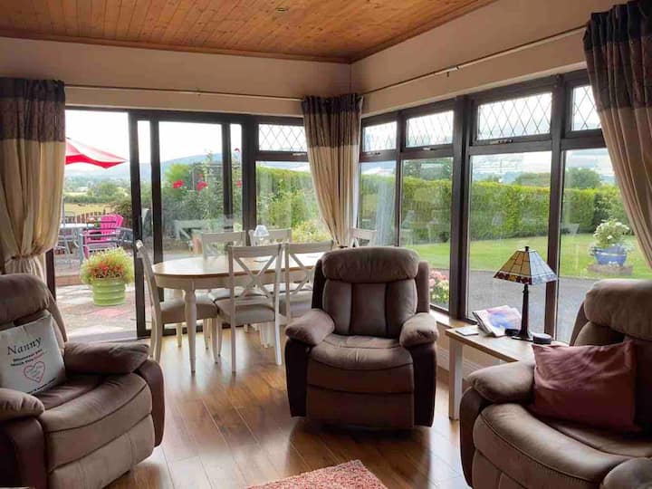 Double Room With En-suite Overlooking Slievenamon - Clonmel