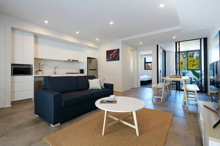 Generous Two Bedroom Apartment With Balcony - Sydney