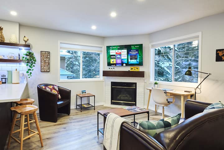 5 Min To Banff Gate-modern 2br Mtn View Townhouse - Alberta