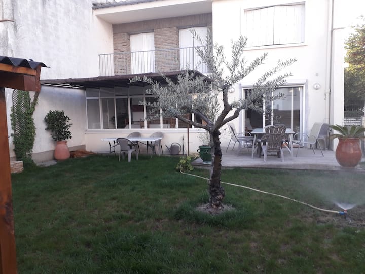 Chambre Avec Balcon Dans Maison Calme Et Pt . Déj - Carcassonne