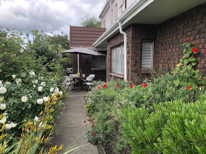 Home Sweet Home On Malcolm Street - Martinborough