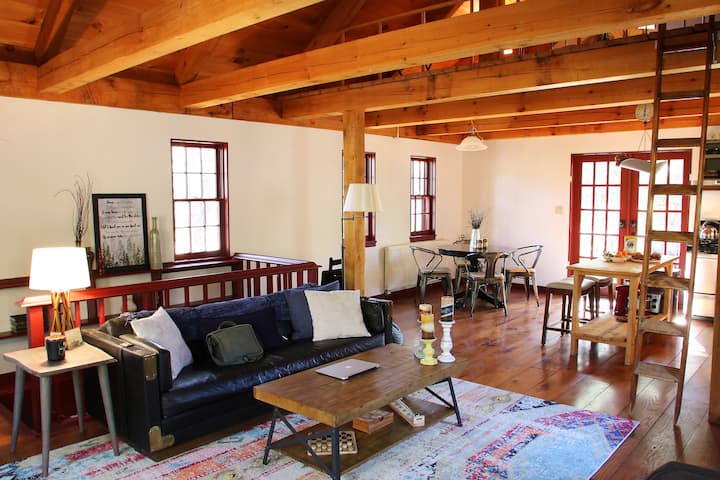 Cozy Hudson Valley Cabin, Fully Stocked W/ Wifi - Ghent, NY