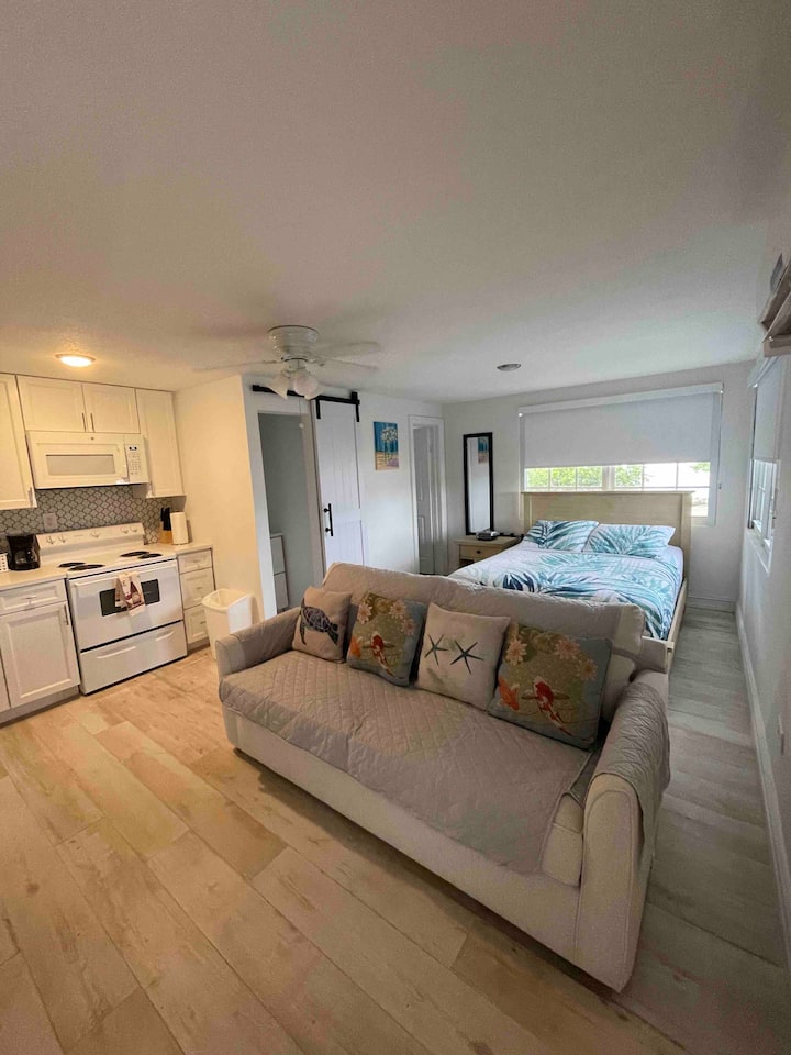 Studio,kitchen,mini Split Ac,beach,marina,apt#3 - Florida Keys, FL