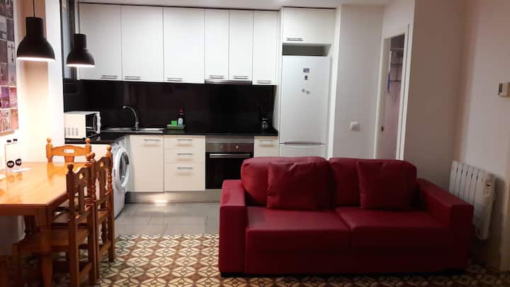 Cozy 3 Bedrooms Apartment In Central Eixample Area - Cornellà de Llobregat