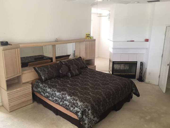 Lakeview 500sf Master Suite W/private Bath/jacuzzi - Ocoee, FL