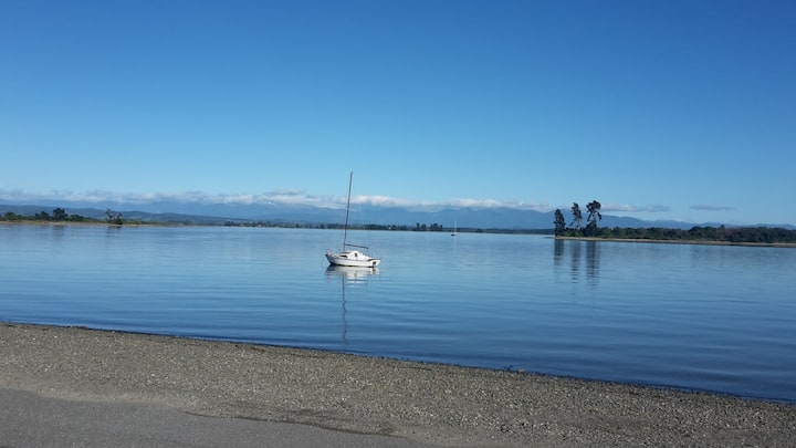 Seaside Monaco With Pool - Brightwater