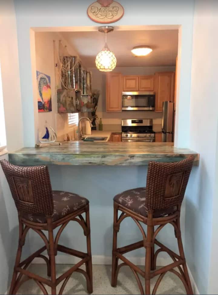 Escape To The Nautical Nights, Minutes To Beach! - Melbourne Beach, FL