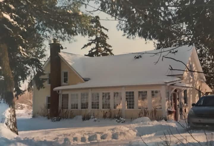 Beautiful Old House On The Edge Of Bromont - Granby