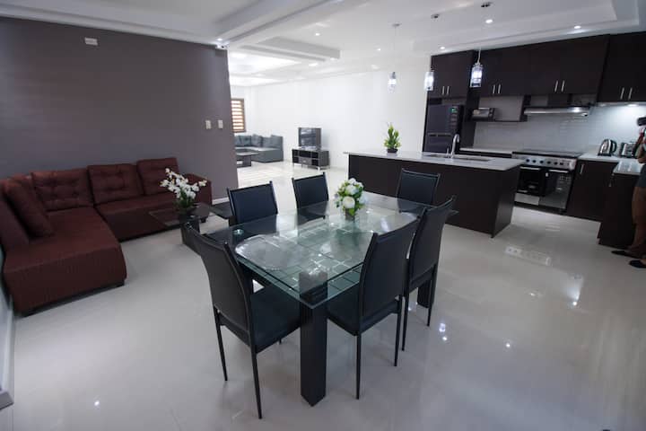 Annalene At Clark Luxe Accommodations - 2 Br - Angeles