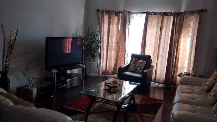 Spacious Master Bedroom Suite - Fort McMurray