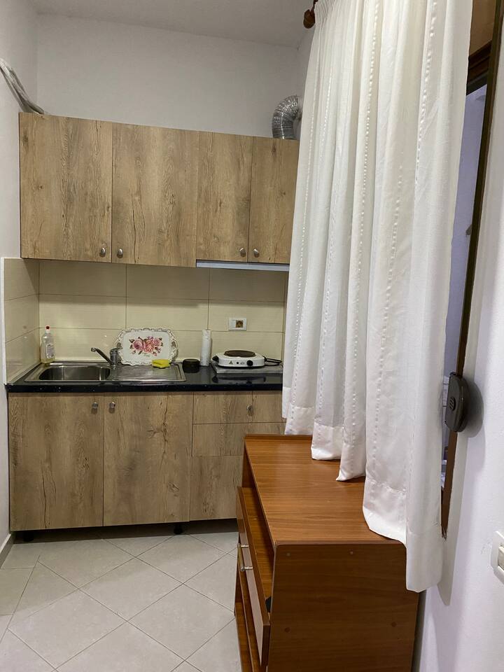 Uzeiri Houses, 3 Guests Space - Borsh