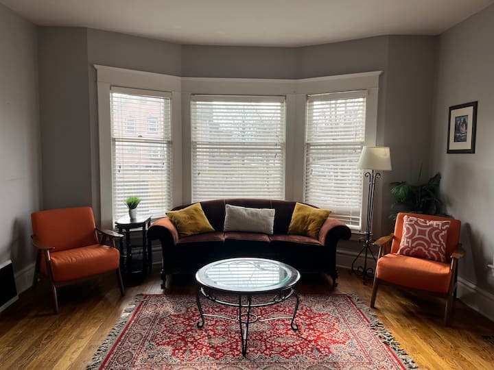 Lovely 3 Bedroom Minutes From Downtown Gr - Grand Rapids, MI