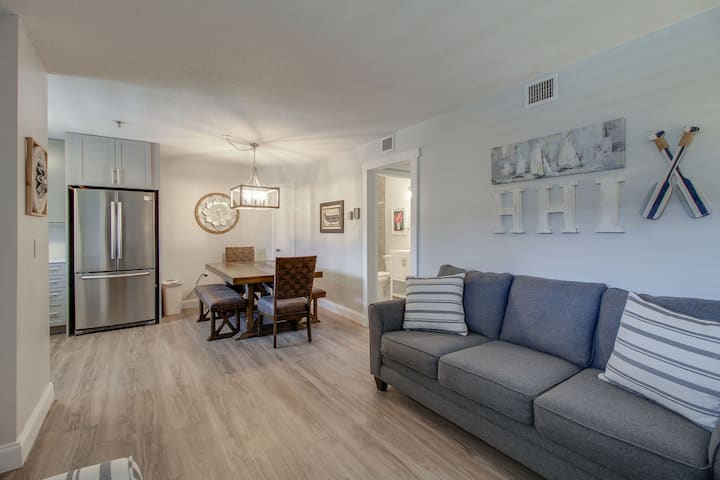 Tasteful & Clean! Walk To Beach/3 Pools/pickleball - Hilton Head Island, SC