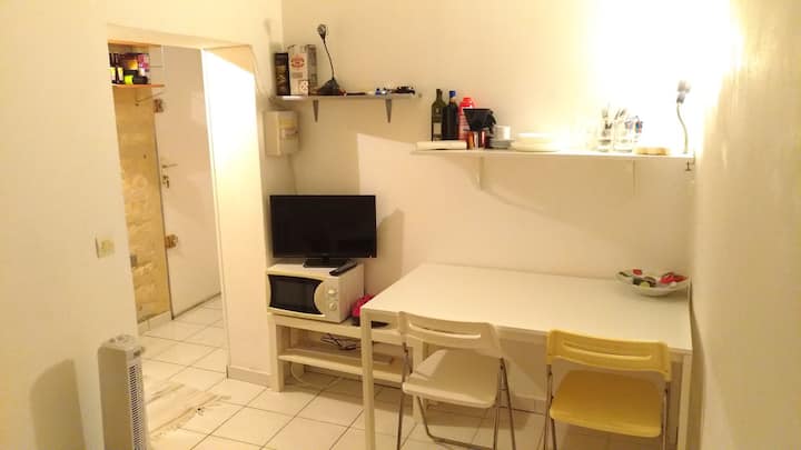 Petit Studio Dans Le Charmant Quartier Des Arceaux - Juvignac
