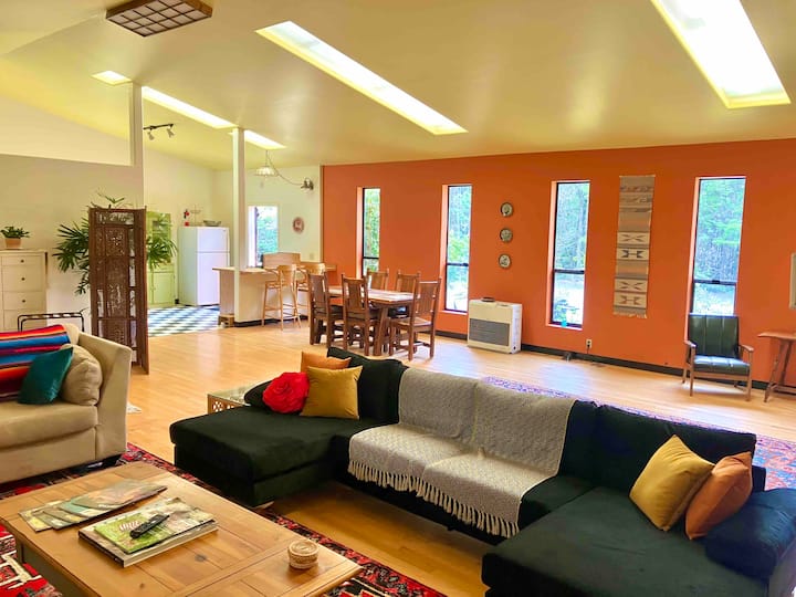 Sunny And Spacious In Private Setting - Mendocino, CA