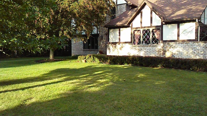 Retreat At Surrey Hill Lane - Finger Lakes, NY