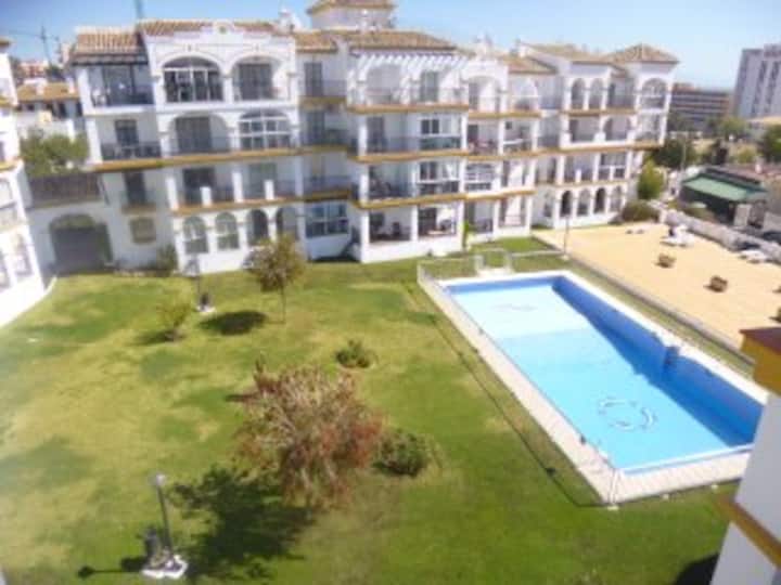 Lovely Apt Walking Distance To Beach /Port - Torremolinos