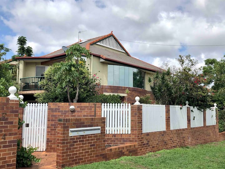 "Macville" Exclusive Range Side Apt #1 - Toowoomba