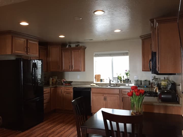 Mountainside Garden Apartment - Ogden, UT