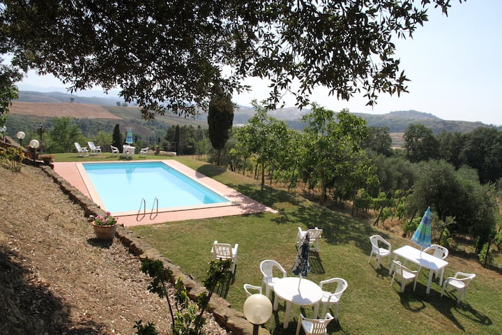 Colle Verde In Toscana - Italy