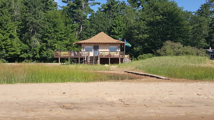 Beachhouse On Beautiful Sand Beach  Near Escanaba - Escanaba, MI
