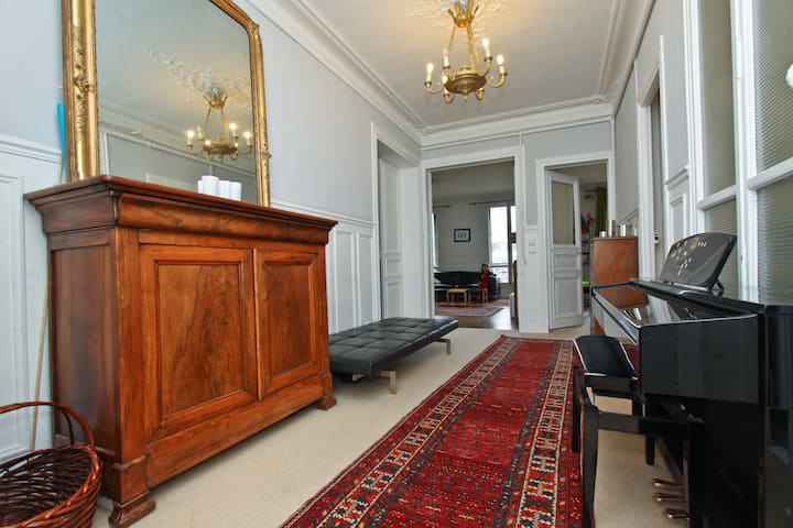 Authentique Appt 4 Ch. à Montmartre - ibis Styles Paris Porte de Versailles - Mairie d'Issy