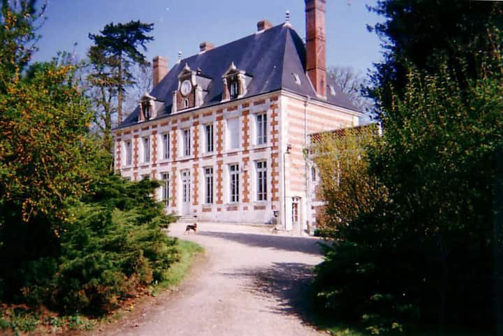 La Chambre Verte Dans Le Château En Normandie - Yvetot