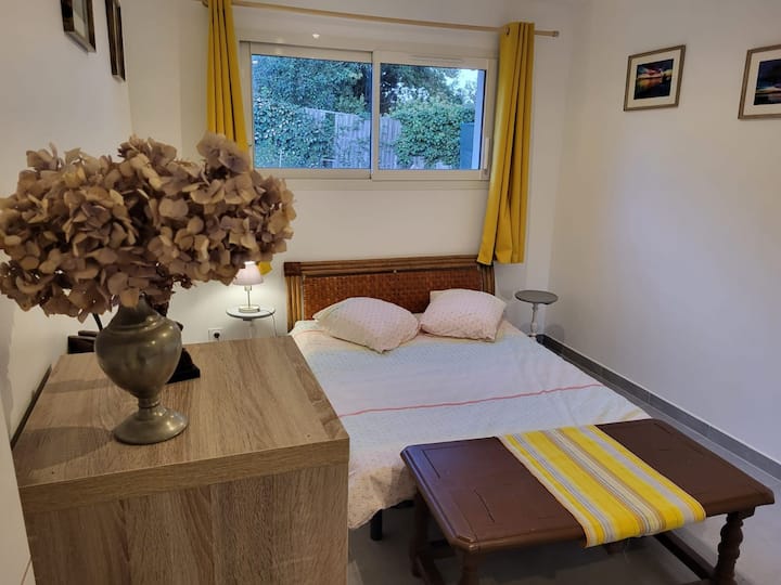 Agréable Chambre Double Totalement Indépendante - Rivesaltes