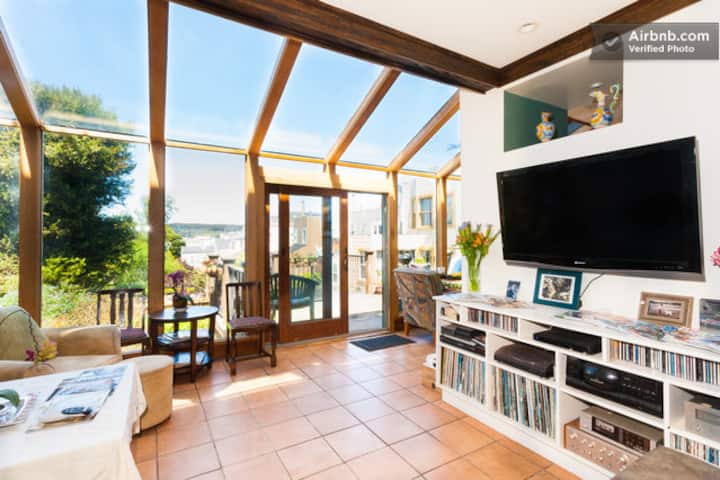 Cozy Giants Room @Golden Gate Park - San Francisco, CA