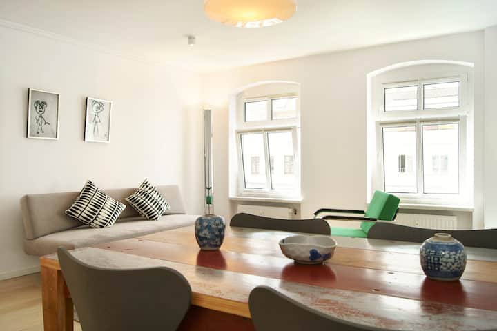 Sunny Hideaway Balcony Lovely Area - Berlim