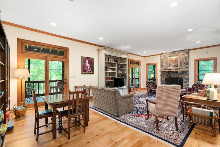 Fabulous Farmhouse Near Clarksville, Tn - Cedar Hill, TN