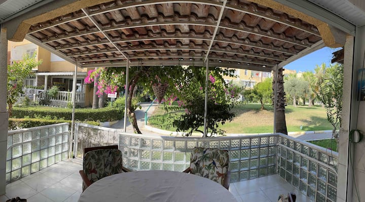 Cozy Seaside Summer House - Sidé