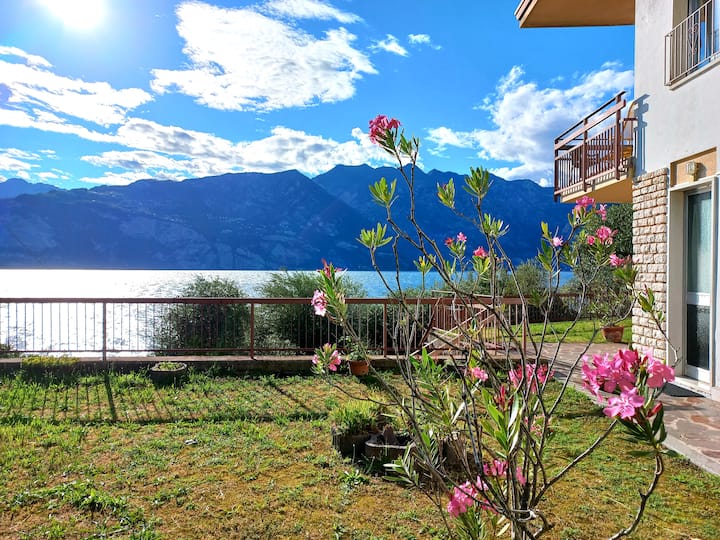 023045-loc-00732 Monolocale Vista Lago E Giardino - Malcesine