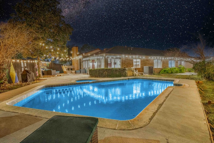 Peaceful Boho Stays*4brs*pool*patio&deck*mini Golf - Missouri City, TX