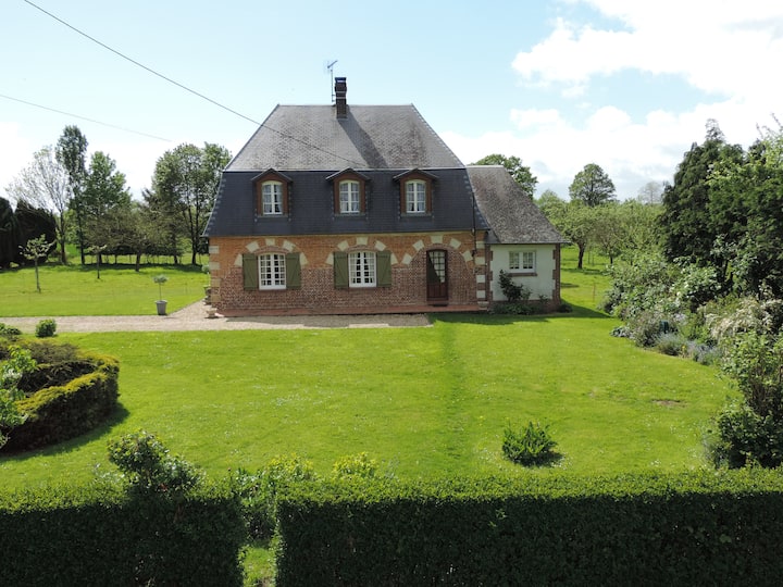 Maison De Charme En Normandie - Bernay